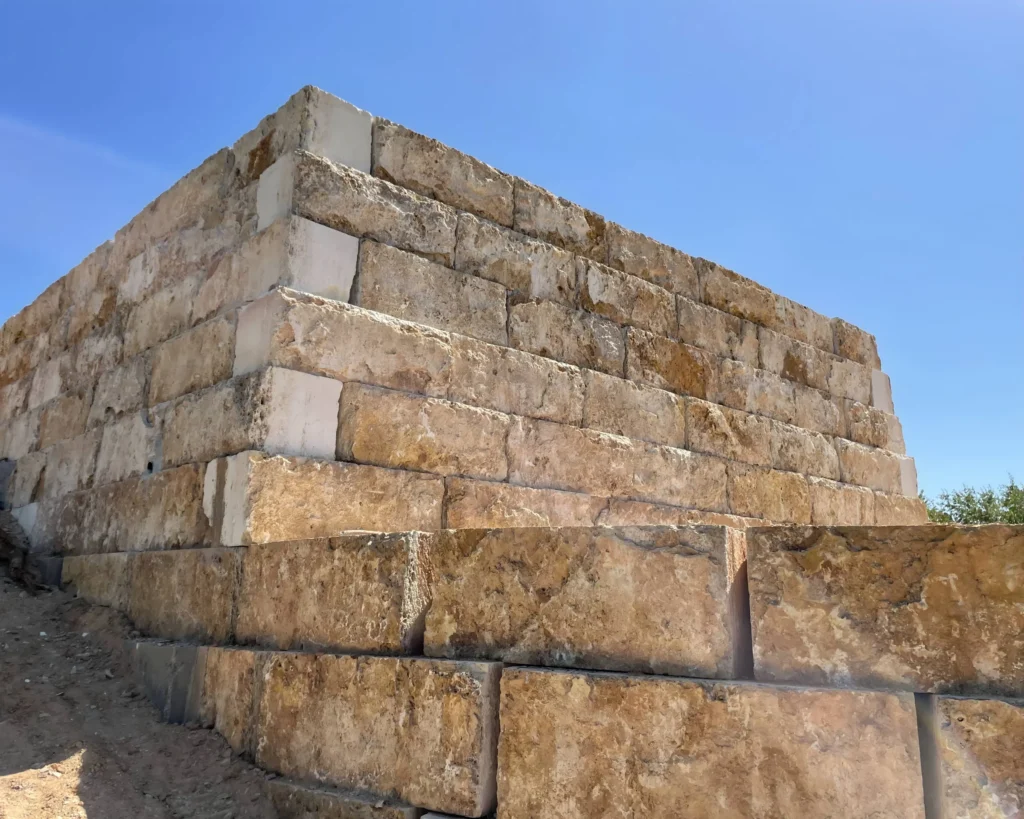 Quarry Stone Retaining Wall Blocks Garden & Retaining Walls